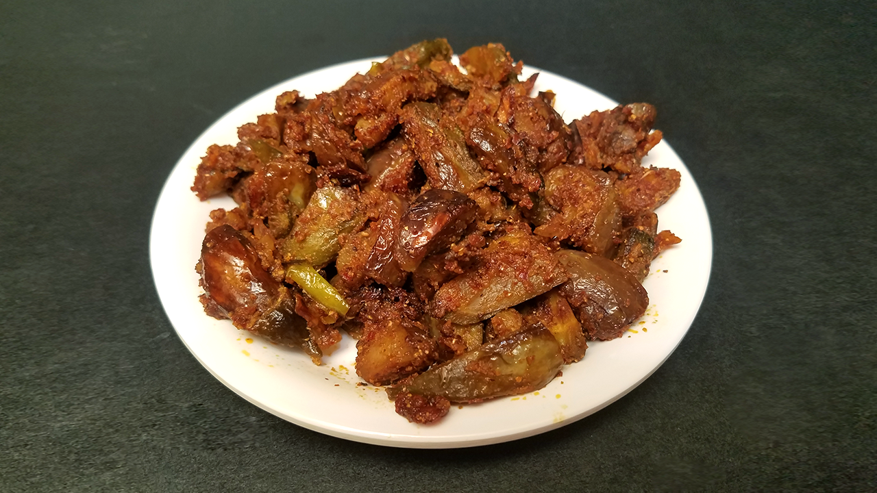 Vankaya velluli Fry Recipe | Eggplant Fry Telugu by Hyderaabadi Ruchulu